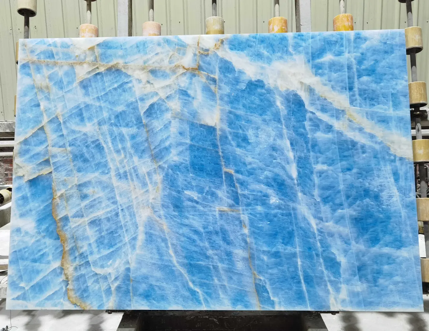 BLUE ONYX